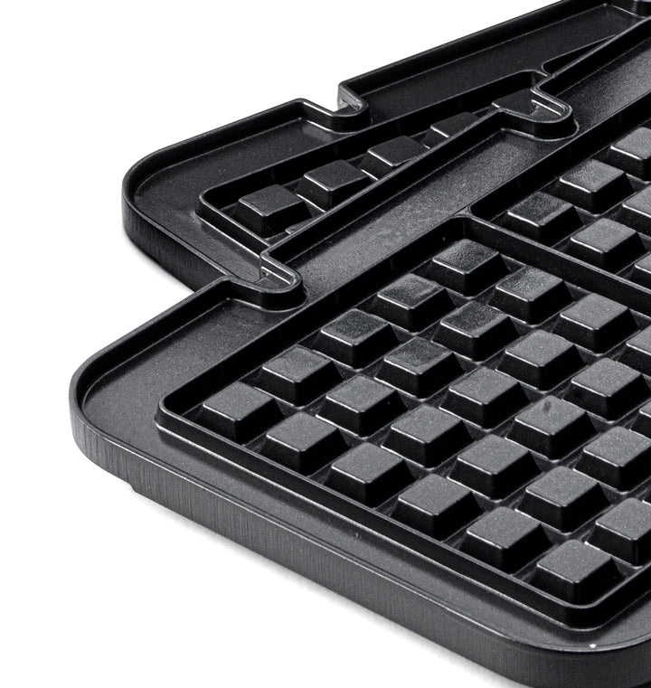 Blue Diamond Sizzle Griddle Waffle Plate | The Cookware Company (USA), LLC